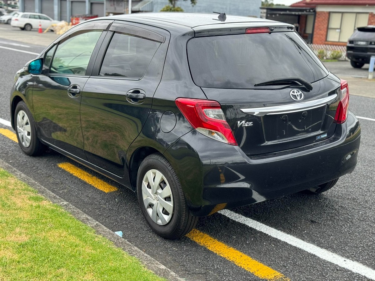 2014 Toyota Vitz | Cars Direct